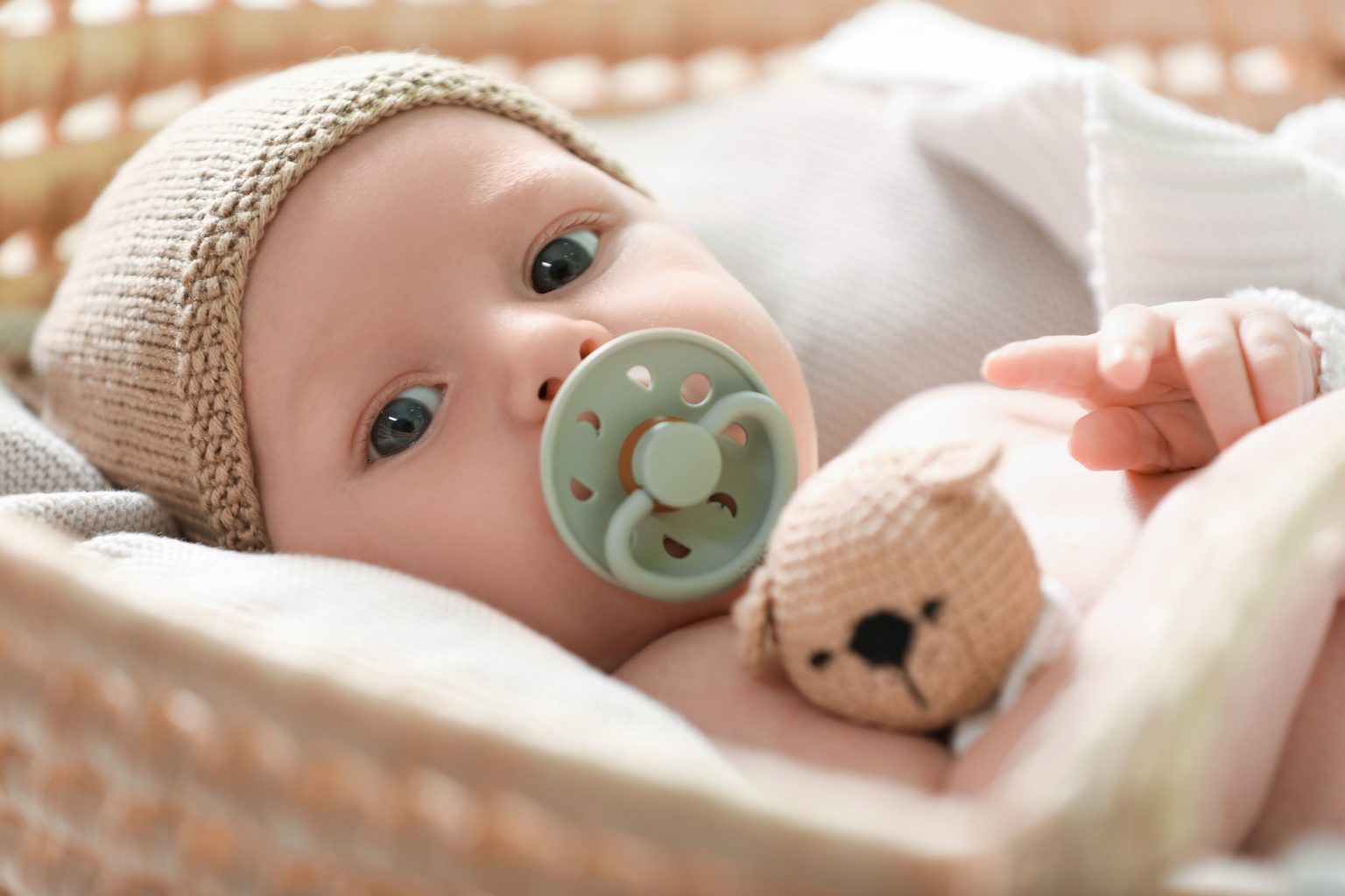 Best Pacifiers & Soothers for Babies Who Spit Them Out